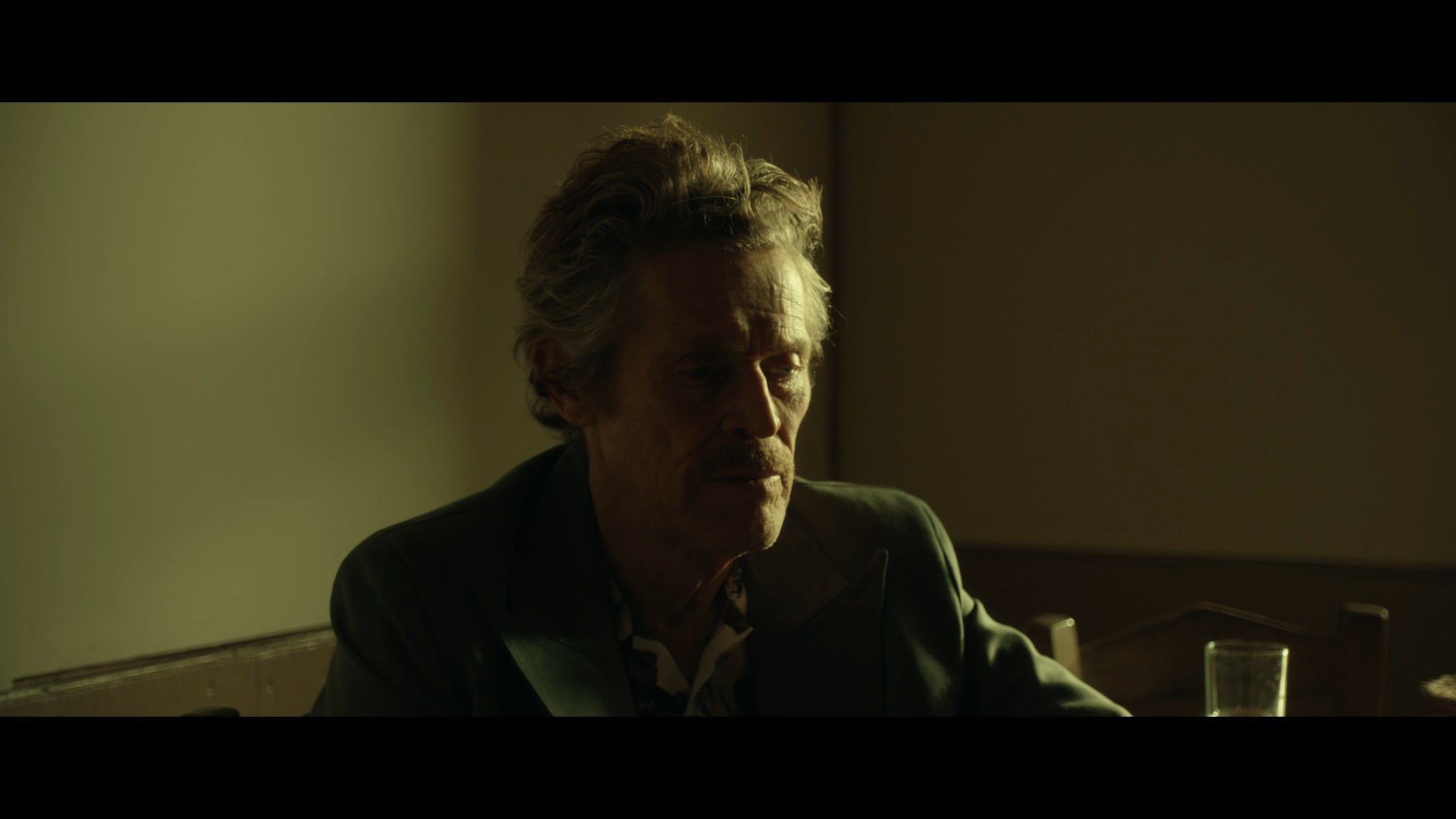 ΓΑΜΜΑ ΓΑΜΜΑ – O Willem Dafoe πρωταγωνιστής του «ΑΥΡΙΟ ΒΡΑΔΥ» – Minos-EMI